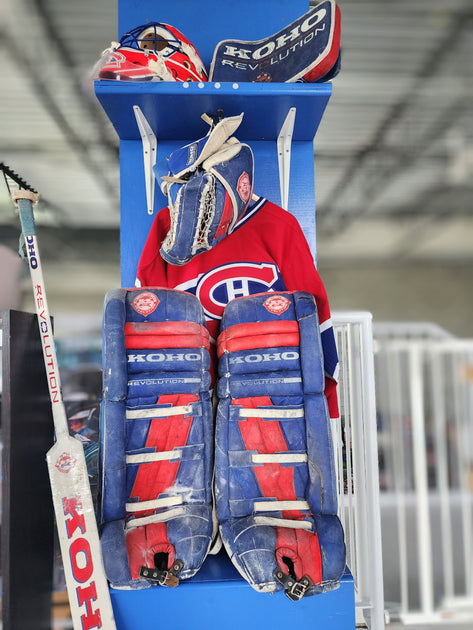 Feauting: Patrick Roy Game Used Goalie Pads Koho Revolution 1993-1994 ...